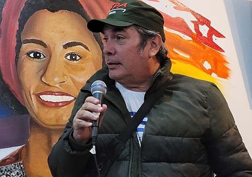 Ex-agente duplo lança livro para contar bastidores de